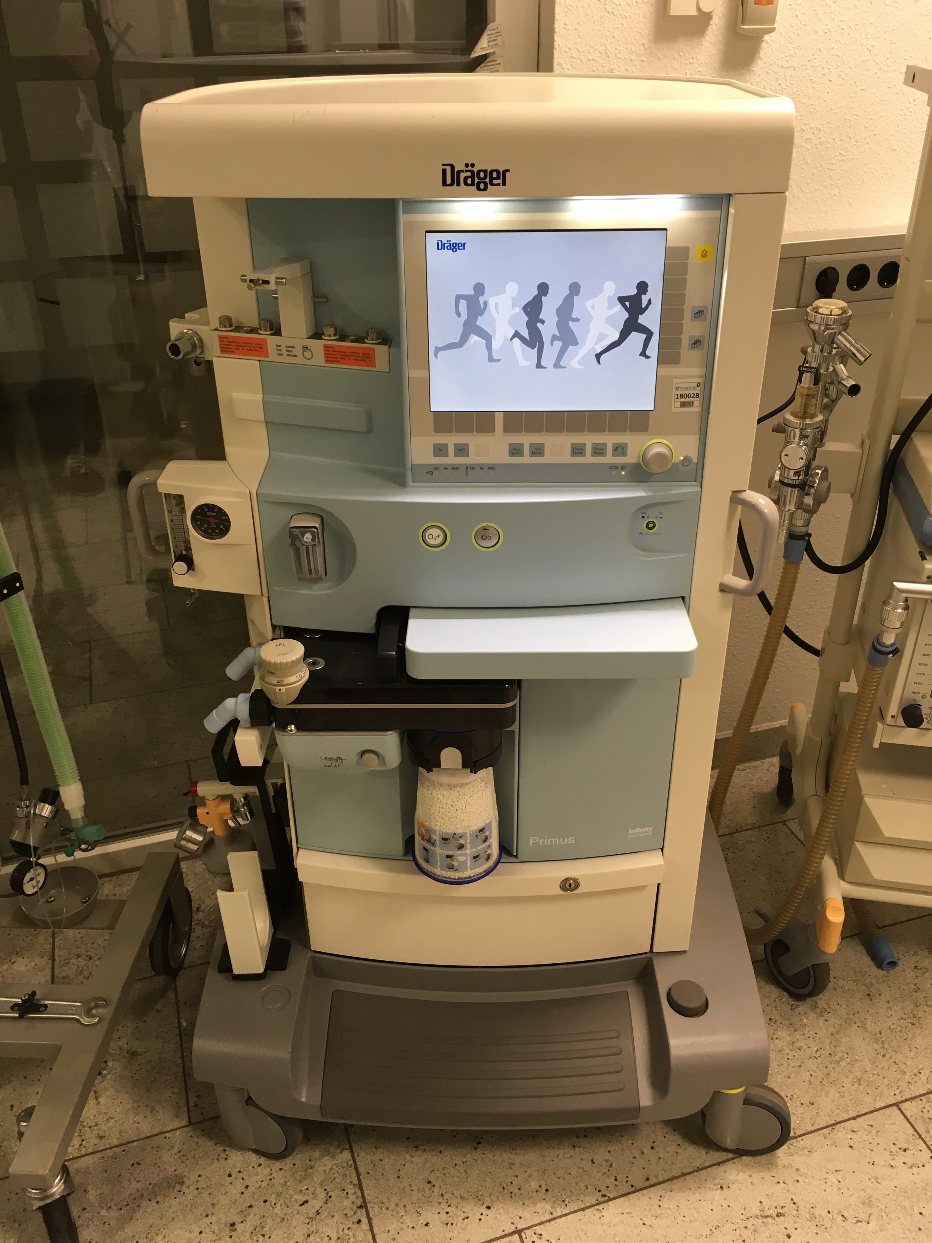 Dräger Primus Infinity® Empowered Narkosearbeitsplatz-8607500